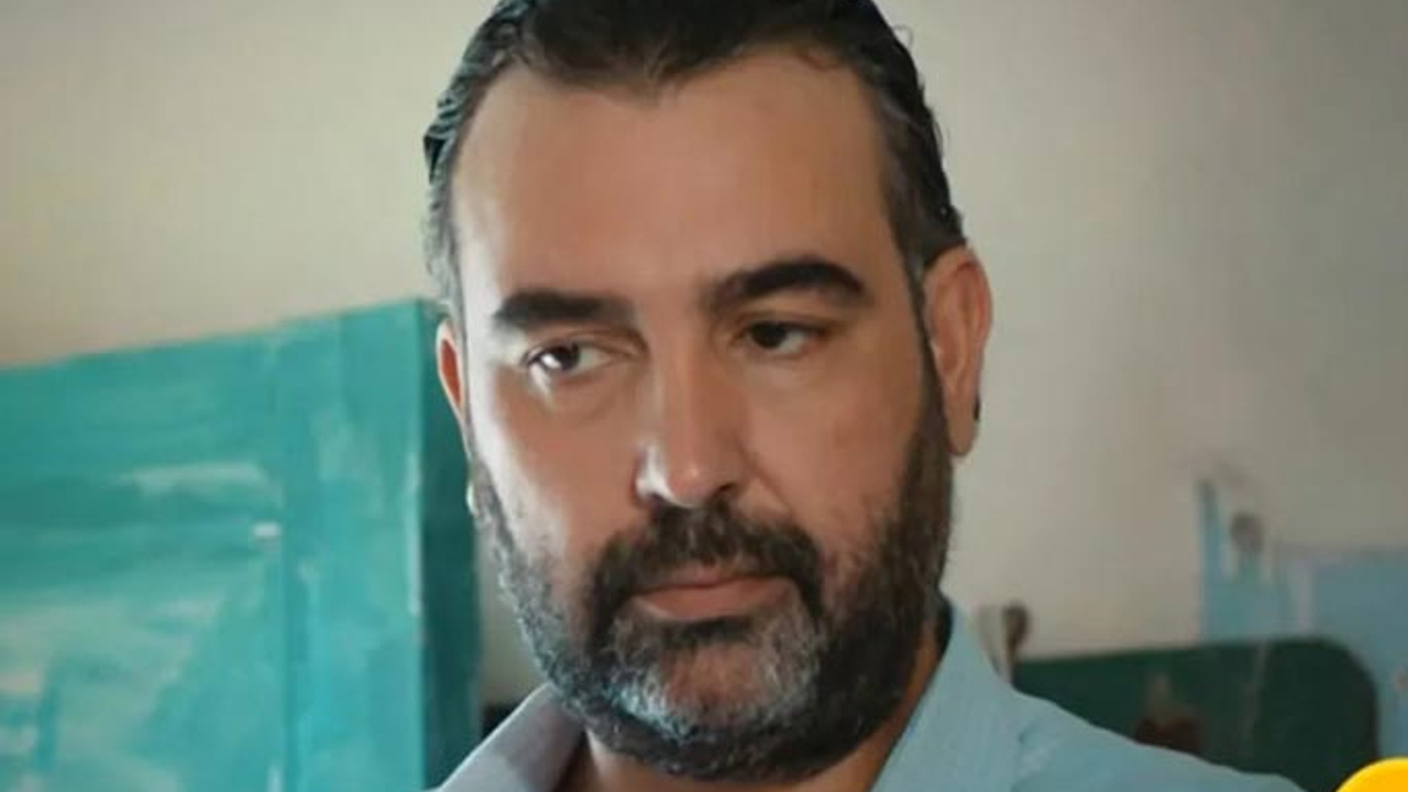 Aşk Ağlatır Mustafa karakterini canlandıran oyuncu kimdir, nerelidir ... Aşk Ağlatır Mustafa karakterini canlandıran oyuncu kimdir, nerelidir ...